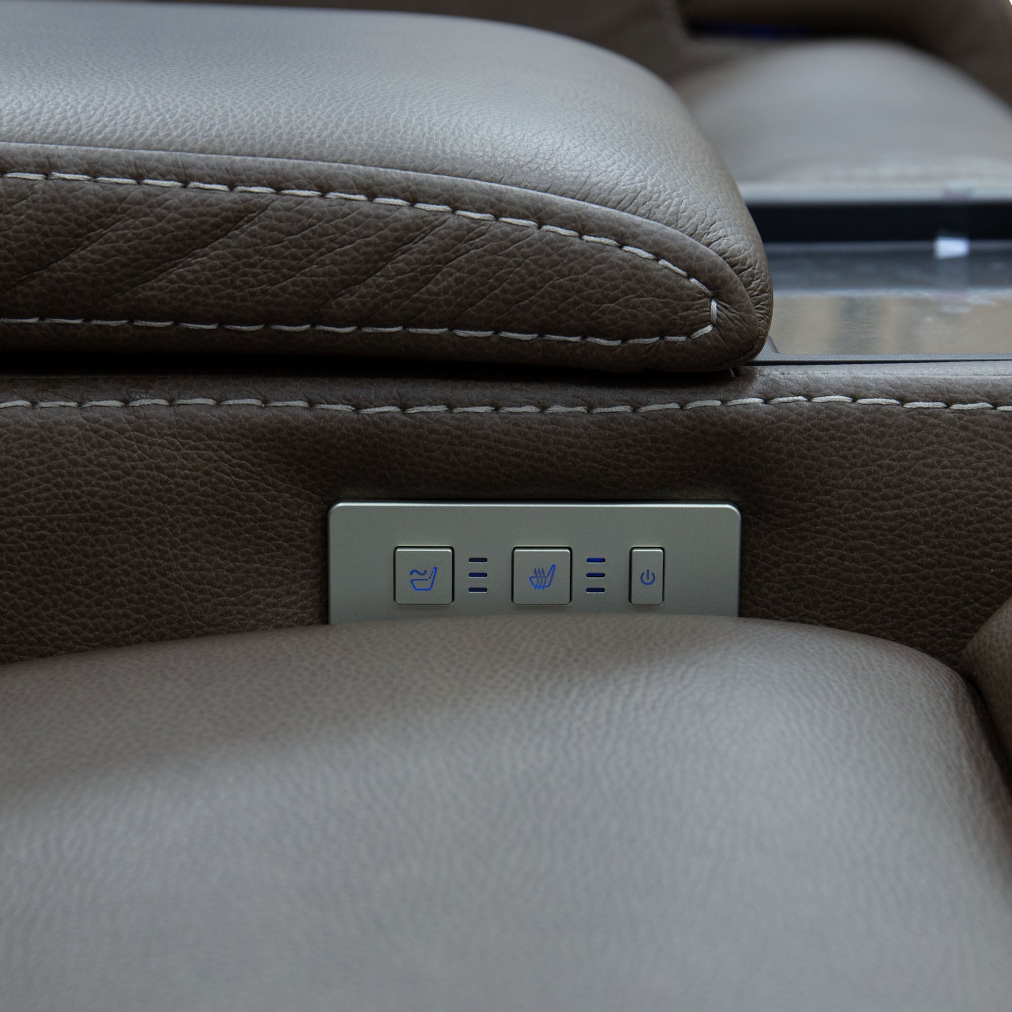 Moto Motion Kempton 535-2R Layflat Recliner Home Theater Loveseat with ...