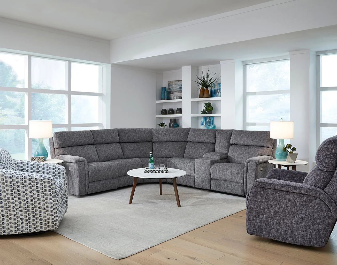 Southern Motion Contempo 146-04 3-Piece Sectional Sofa with Console ...