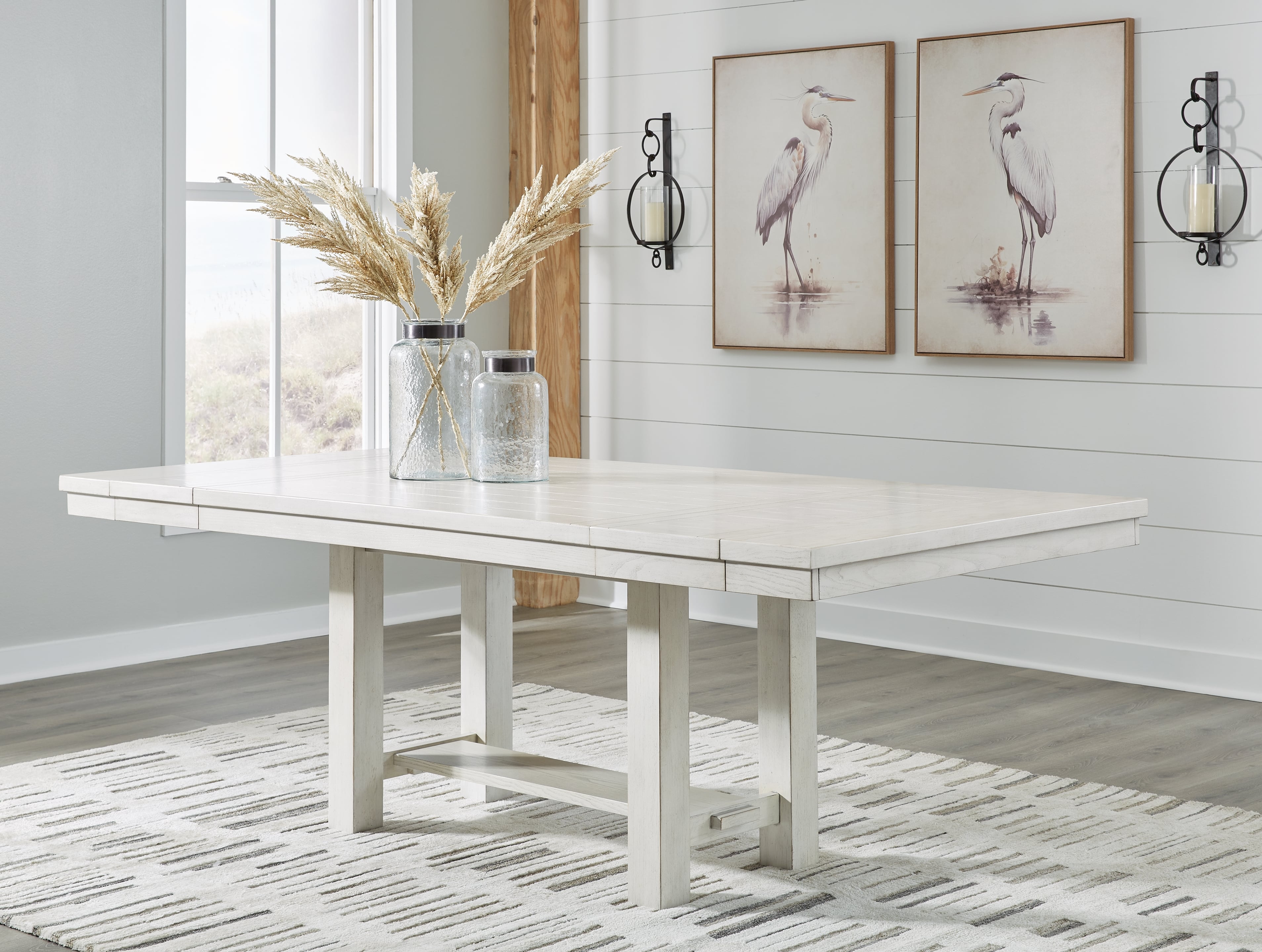 Signature Design by Ashley Robbinsdale D642D3 Dining Table And 4 Chairs ...