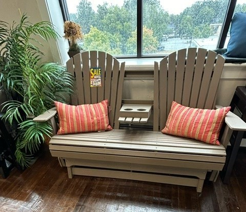 Lindy's furniture outlet store