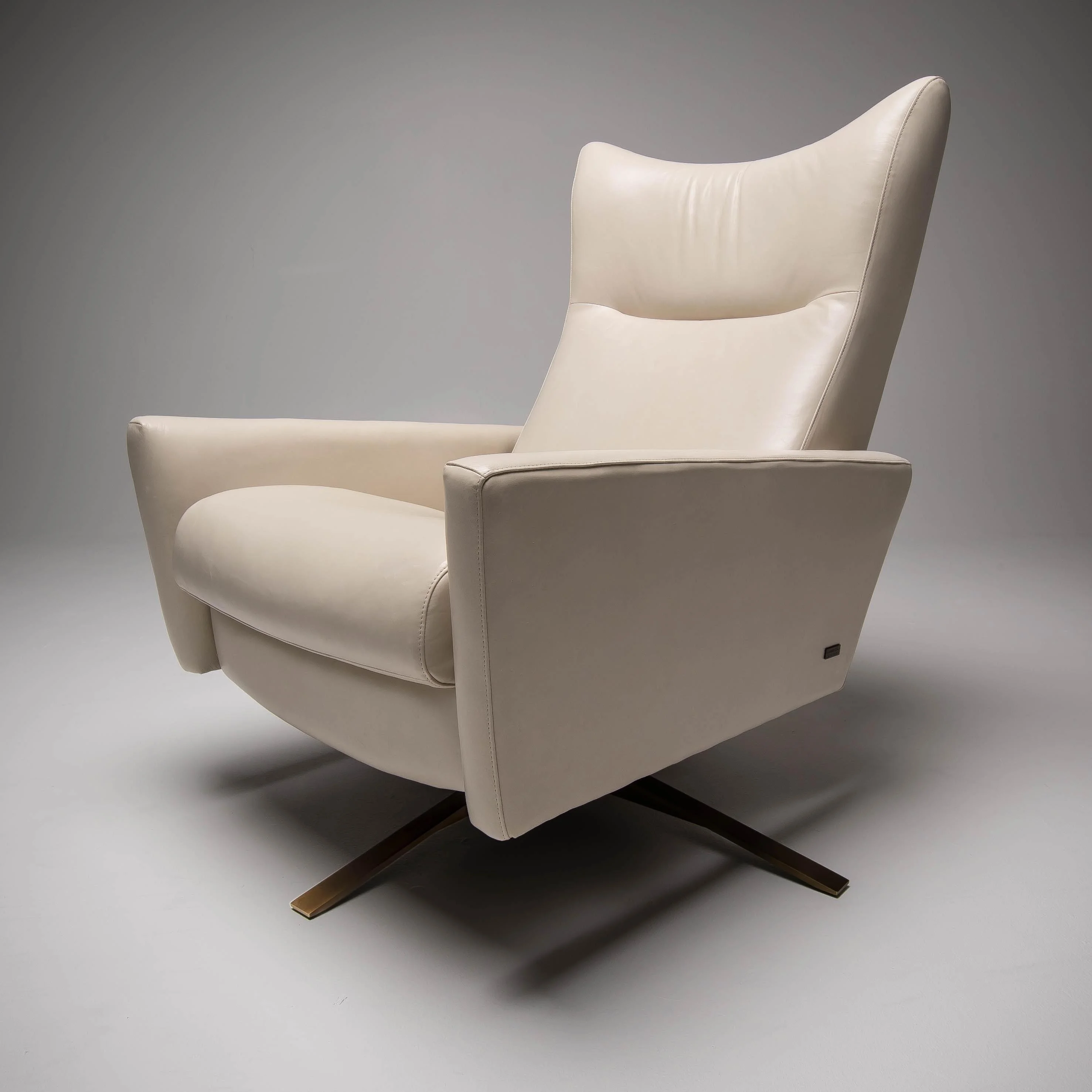 American Leather Stratus European Style Fully Adjustable Swivel Glider ...