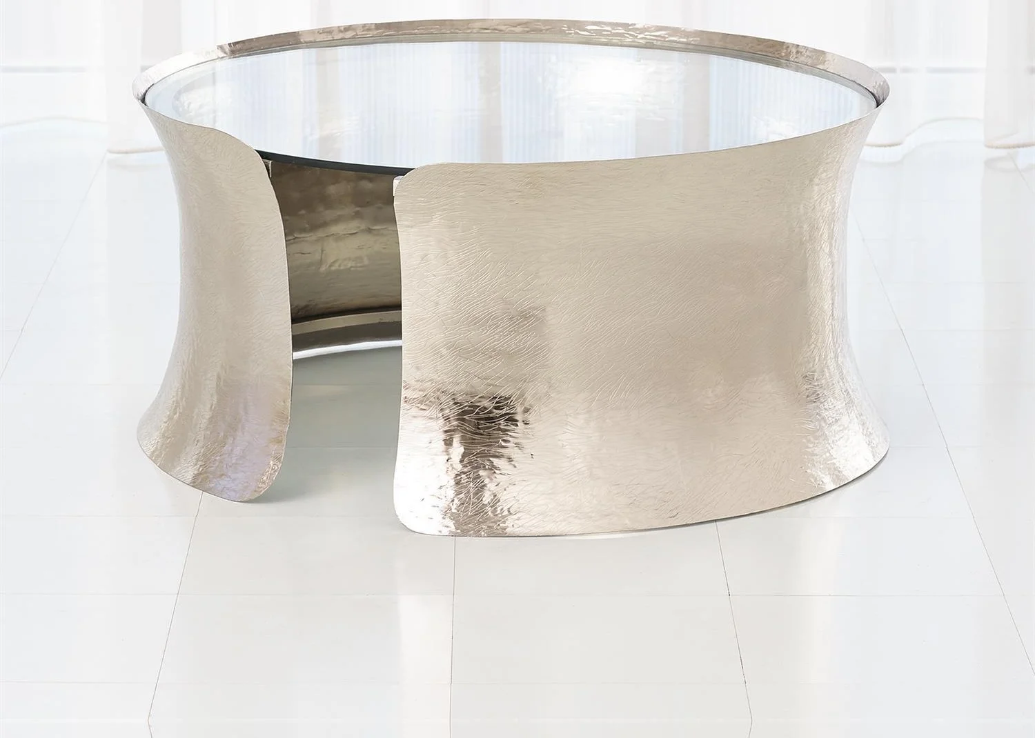 International Accents Accents 18887 Cuff Cocktail Table | Sprintz ...