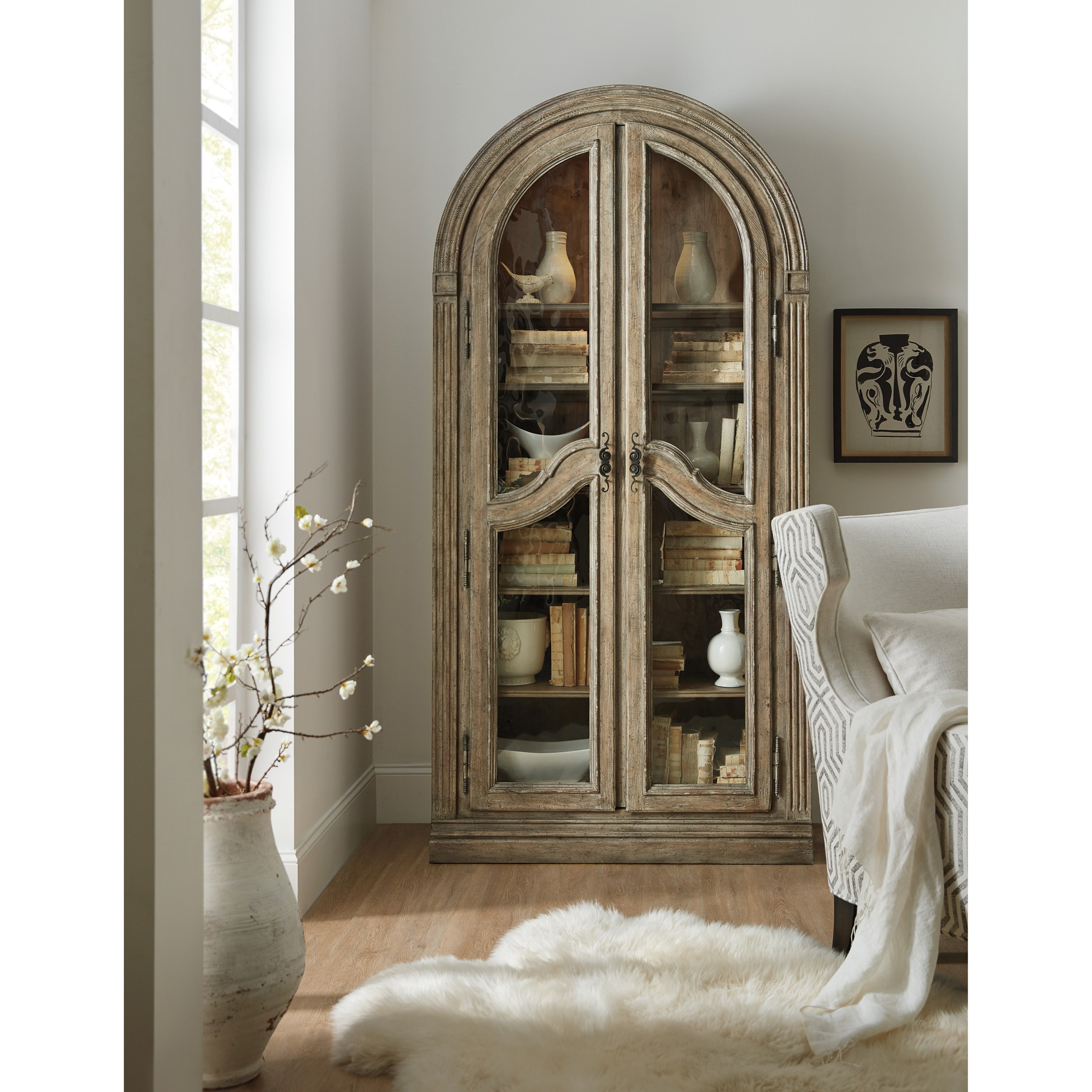 Hooker Furniture Castella 5878-50001-80 Traditional Bunching Curio with ...