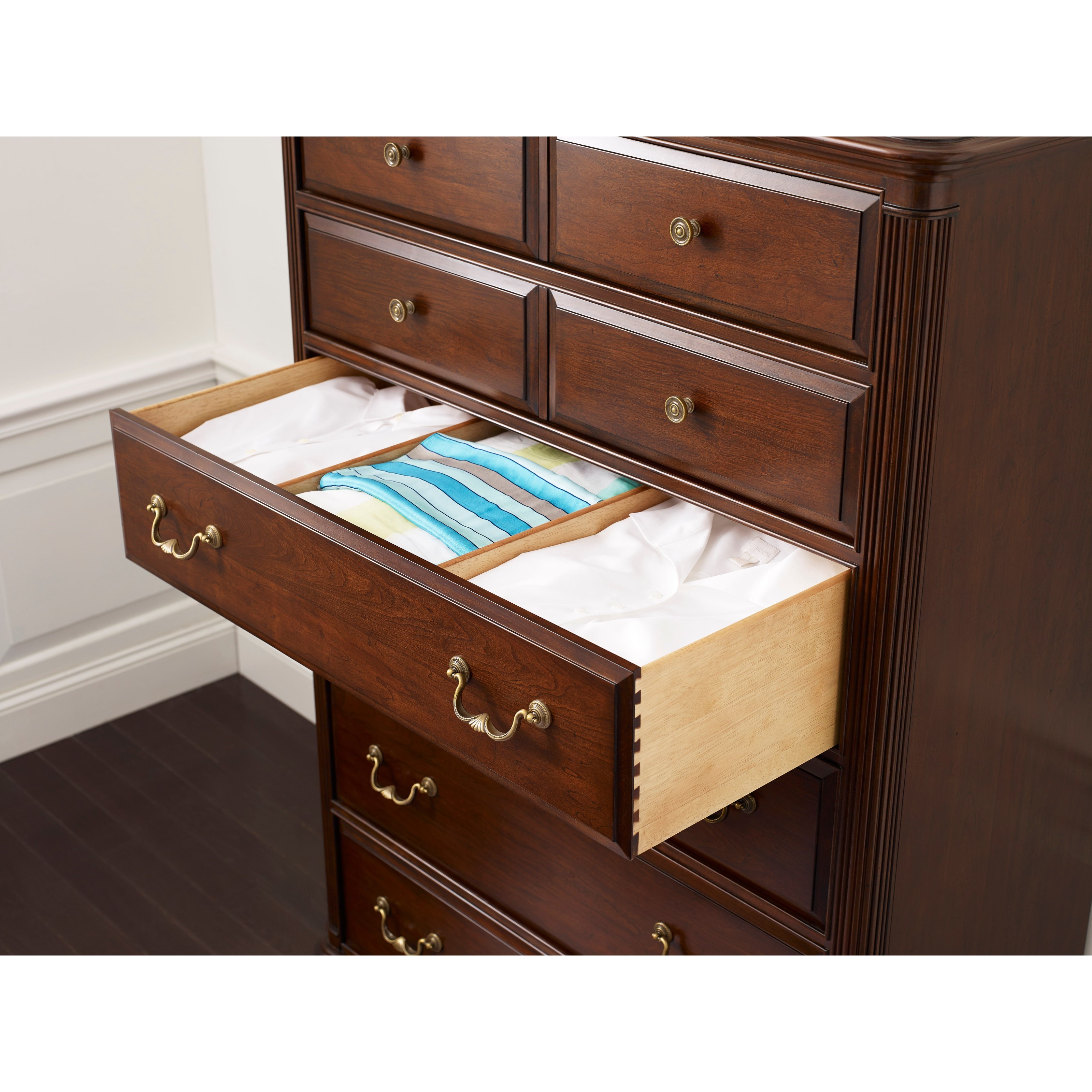 Kincaid Furniture Hadleigh 607215550 Traditional Eight Drawer Chest ...