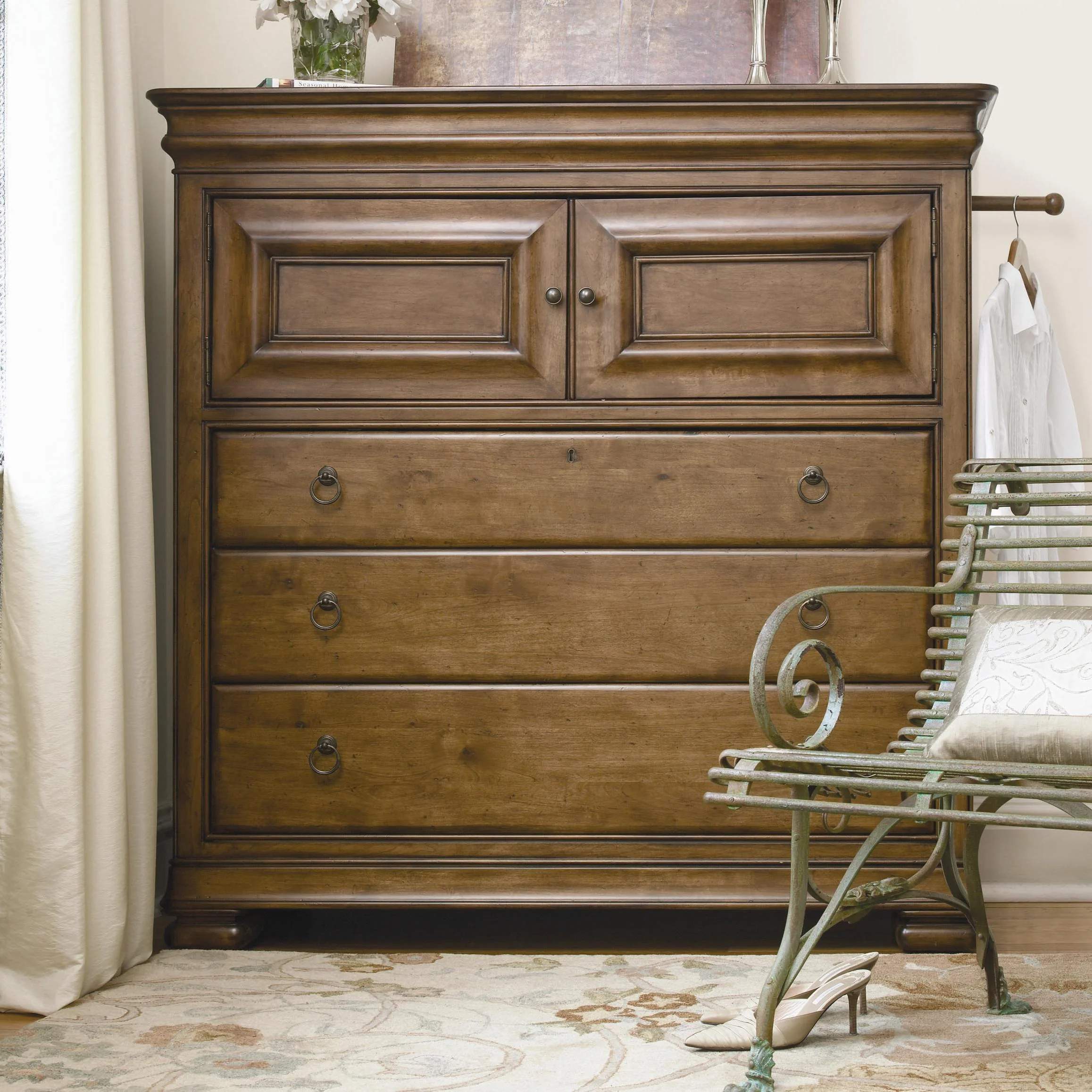 Universal New Lou 071175 Traditional Chest with 3 Drawers | Lindy's ...