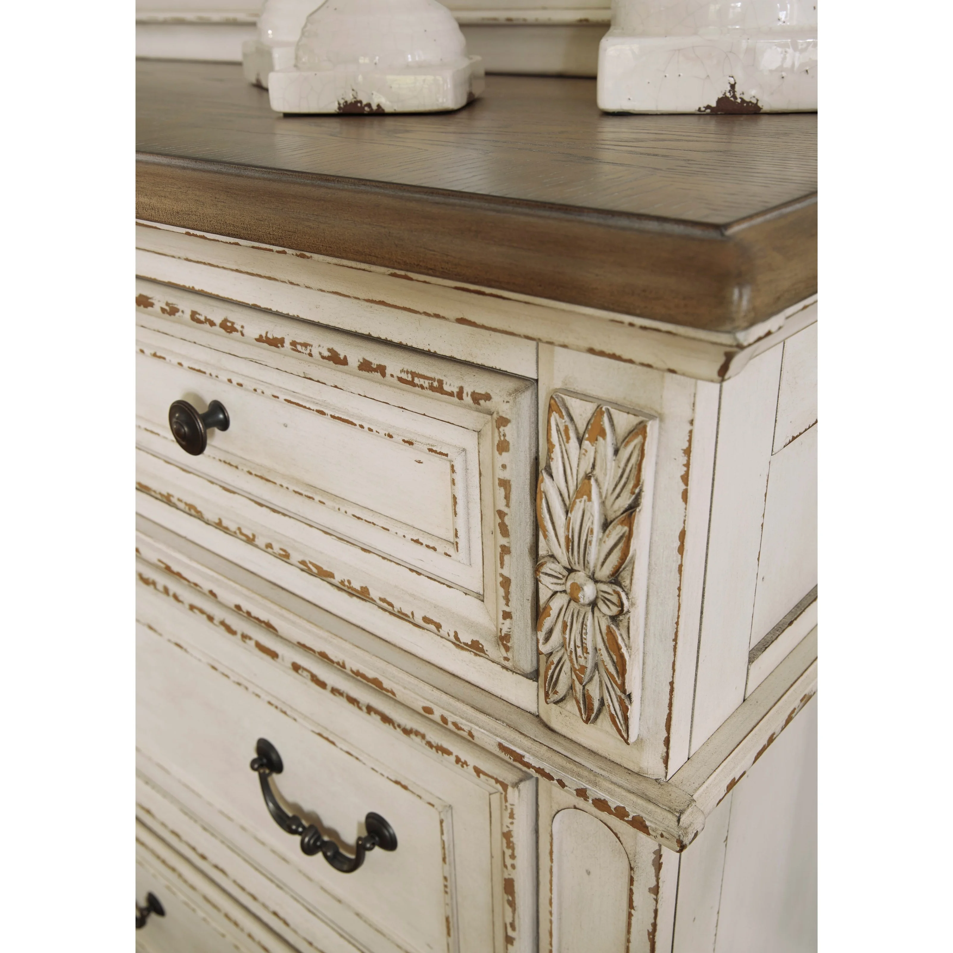 Realyn 000001025328 Dresser | Furniture and More | Dressers