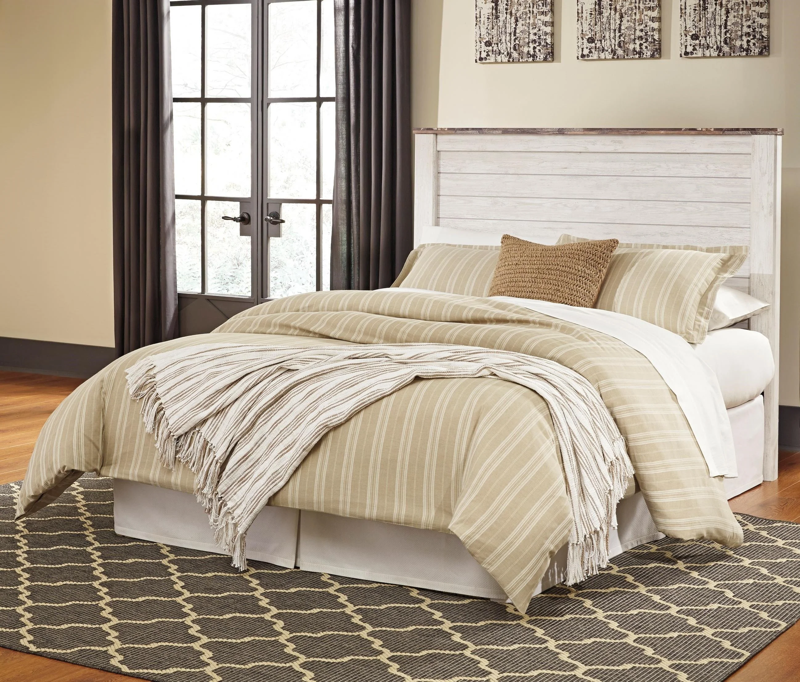 Signature Design by Ashley Willowton B267-57 Queen/Full Two-Tone Panel ...