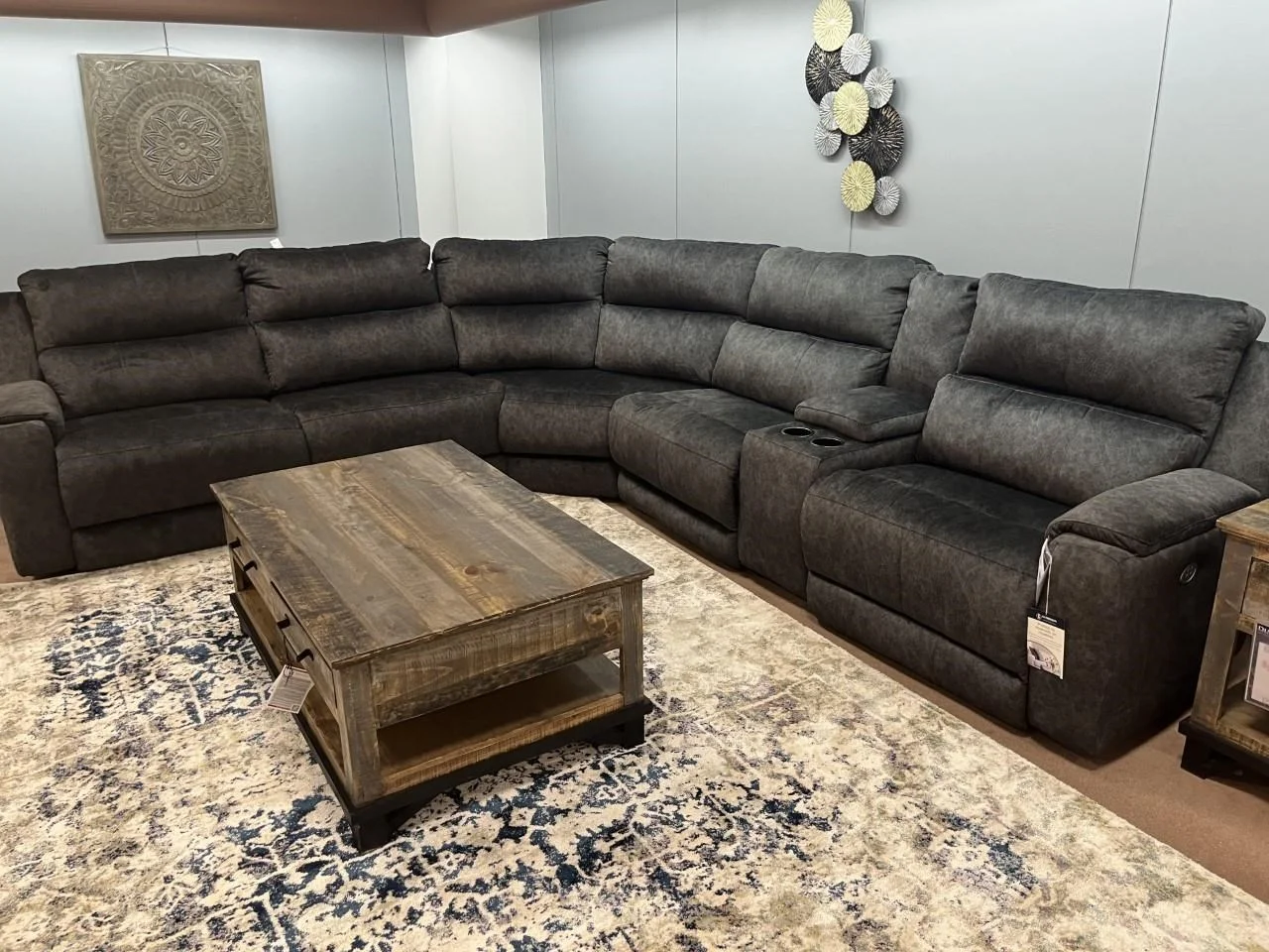 Southern Motion Sectional 5643366 6PC Sectional | Dunk & Bright ...