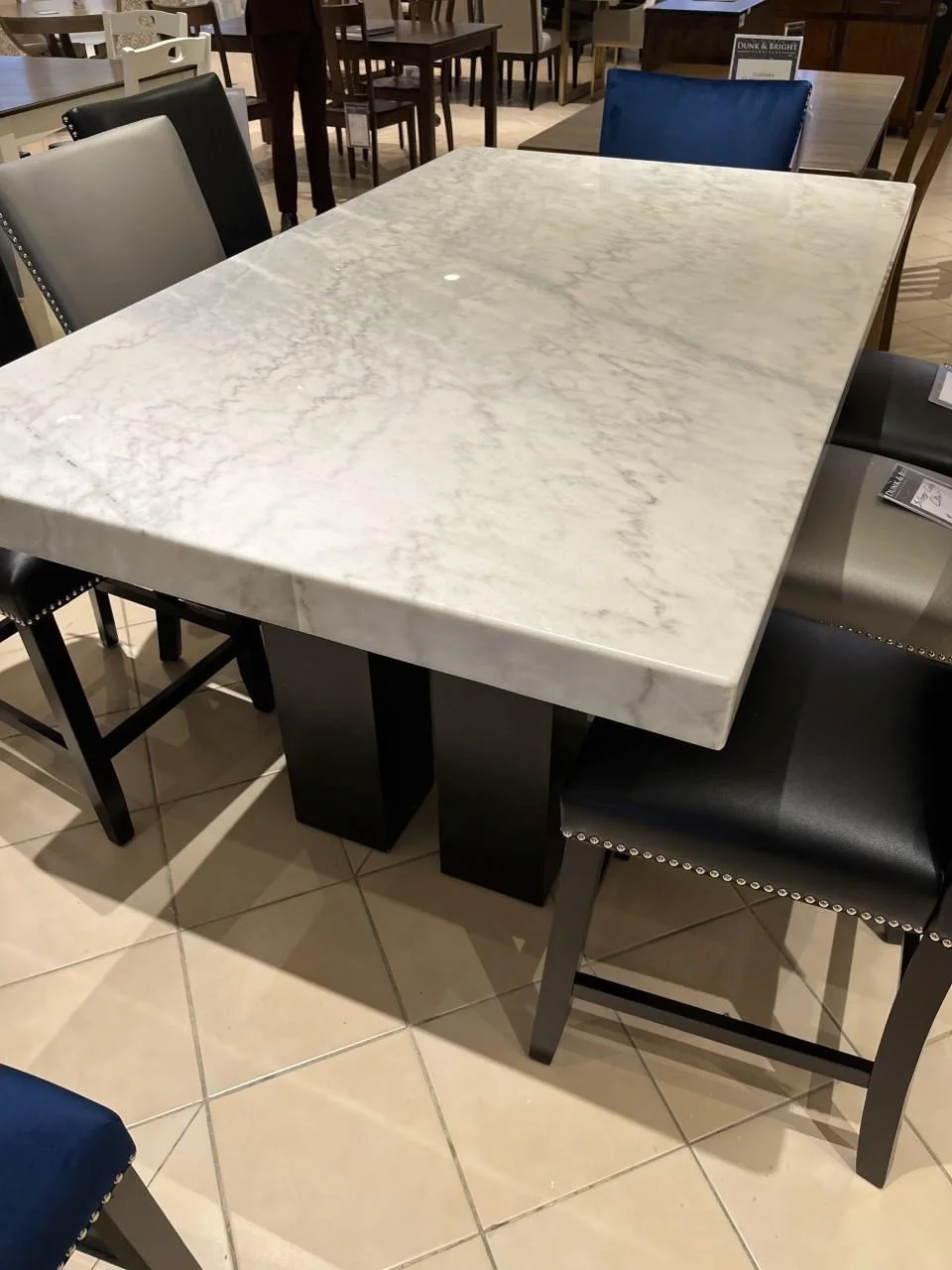 Steve Silver 1344944 Dining Tables | Dunk & Bright Furniture | Table ...