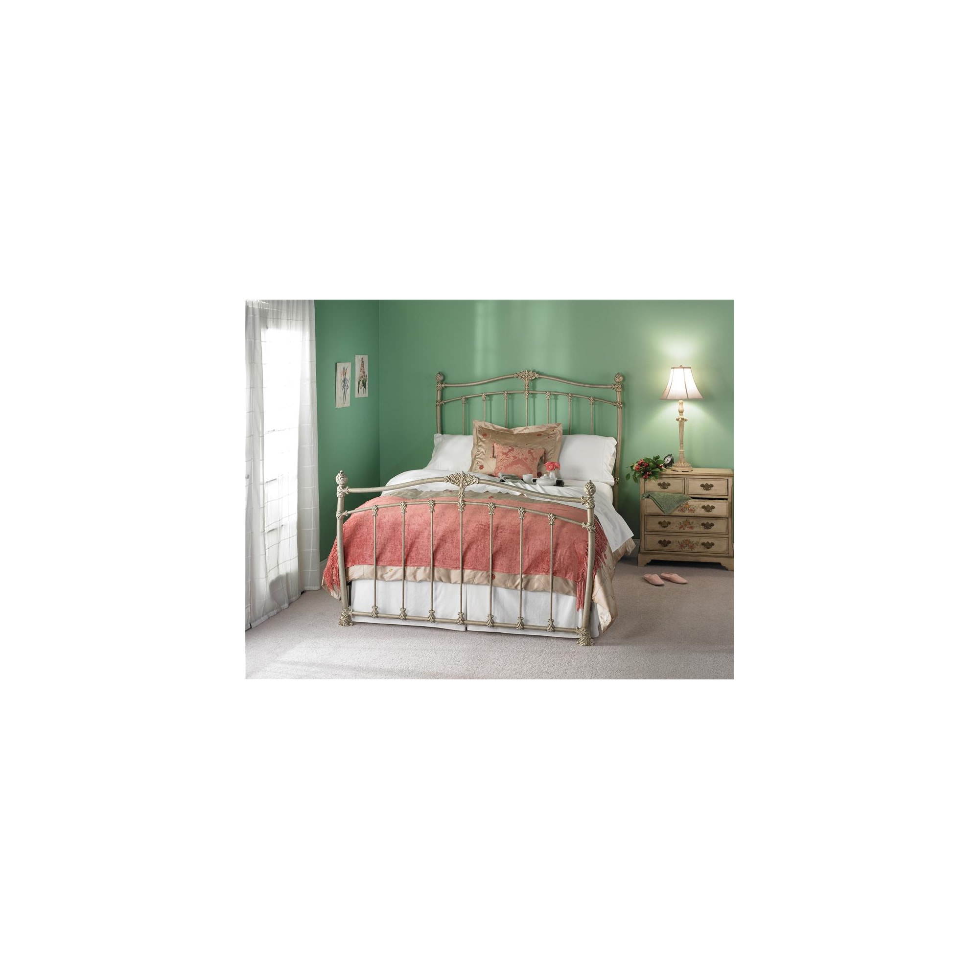 Wesley Allen Iron Beds CB1042Q Merrick Iron Poster Bed | Howell ...